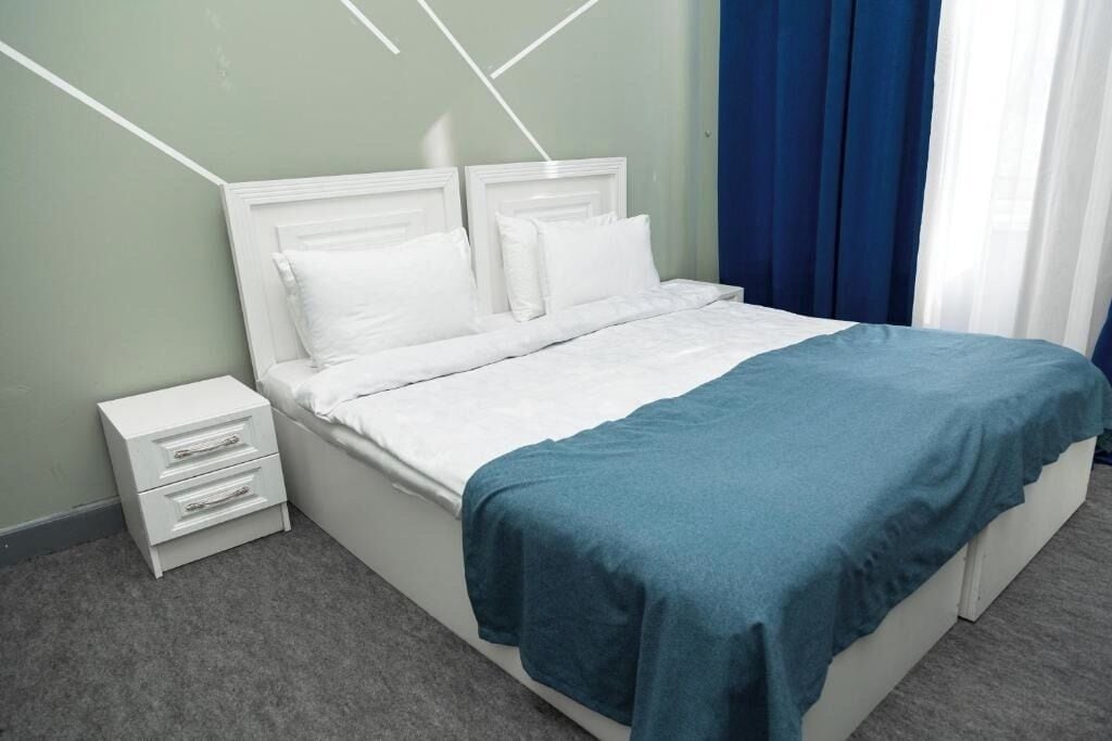 Quarto Clássico com Cama de Casal | Cofre no quarto, quartos insonorizados, Wi-fi grátis 