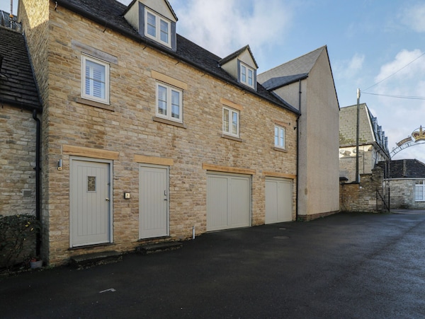 Flat 6 - Wiltshire