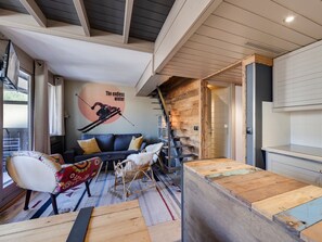 Renovated ski-in ski-out duplex with balcony for 6 people in Val-d ...