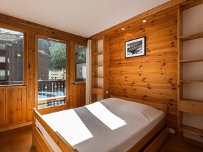 Ski-in/ski-out apartment with covered parking in Val d'Isère Reviews ...