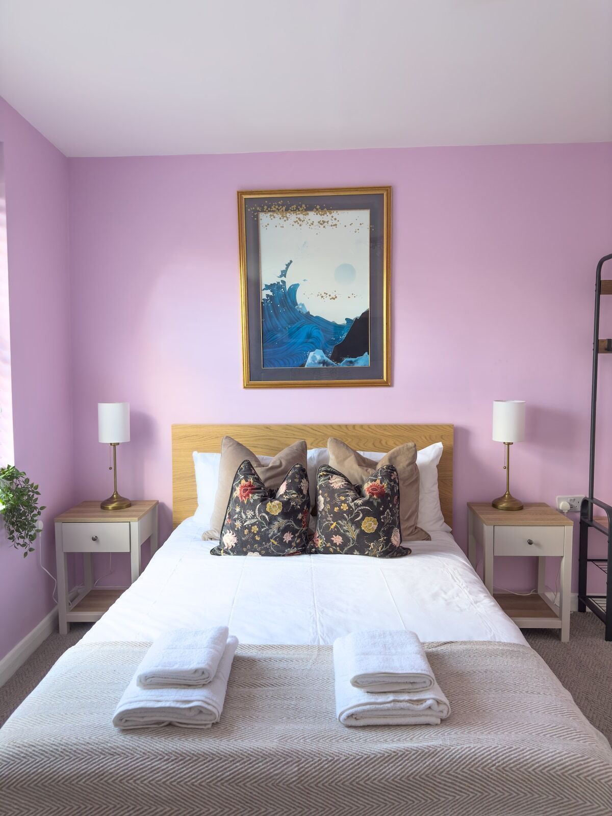 Apartamento Premium, casa de banho anexa, Vista para a cidade | Secretária, secretária adequada para computadores portáteis 