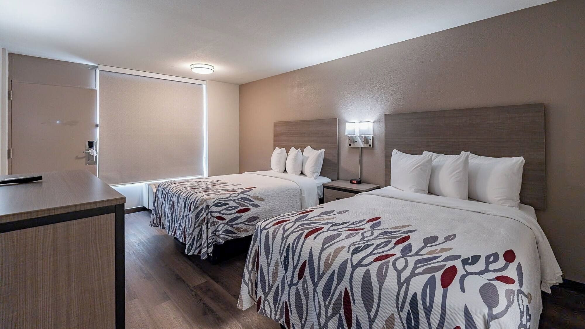 Three Deluxe 2 Queen Roomsrelaxing, Clean & Perfect For Multi-room Travel - Tucson, AZ