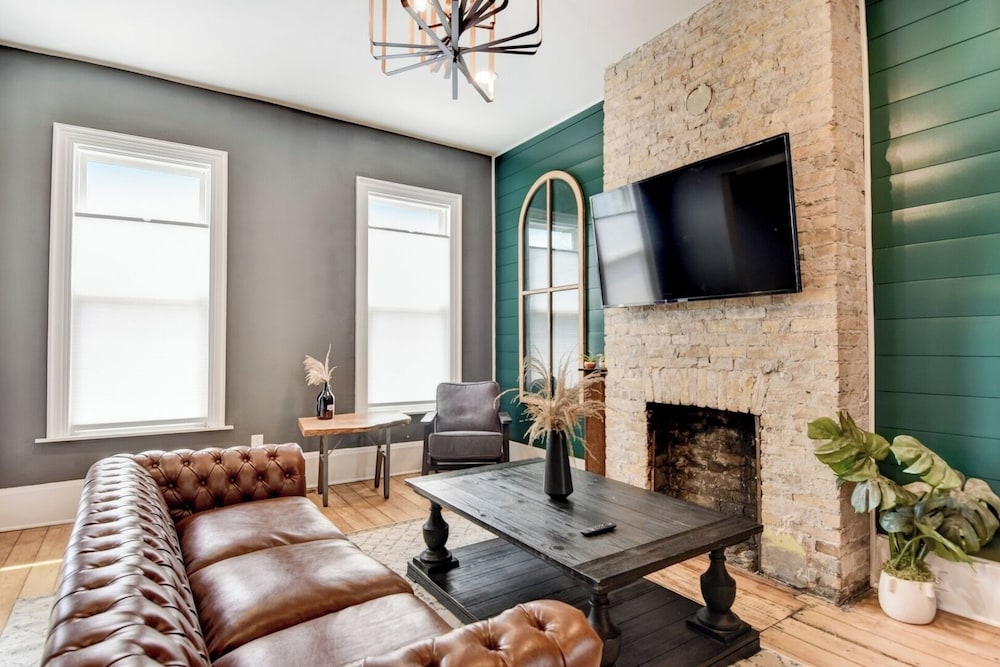 Large Milwaukee Home 4br Fast Wifi - Milwaukee, WI