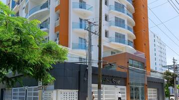 Apartamento superluxo, vista para a cidade | Fachada