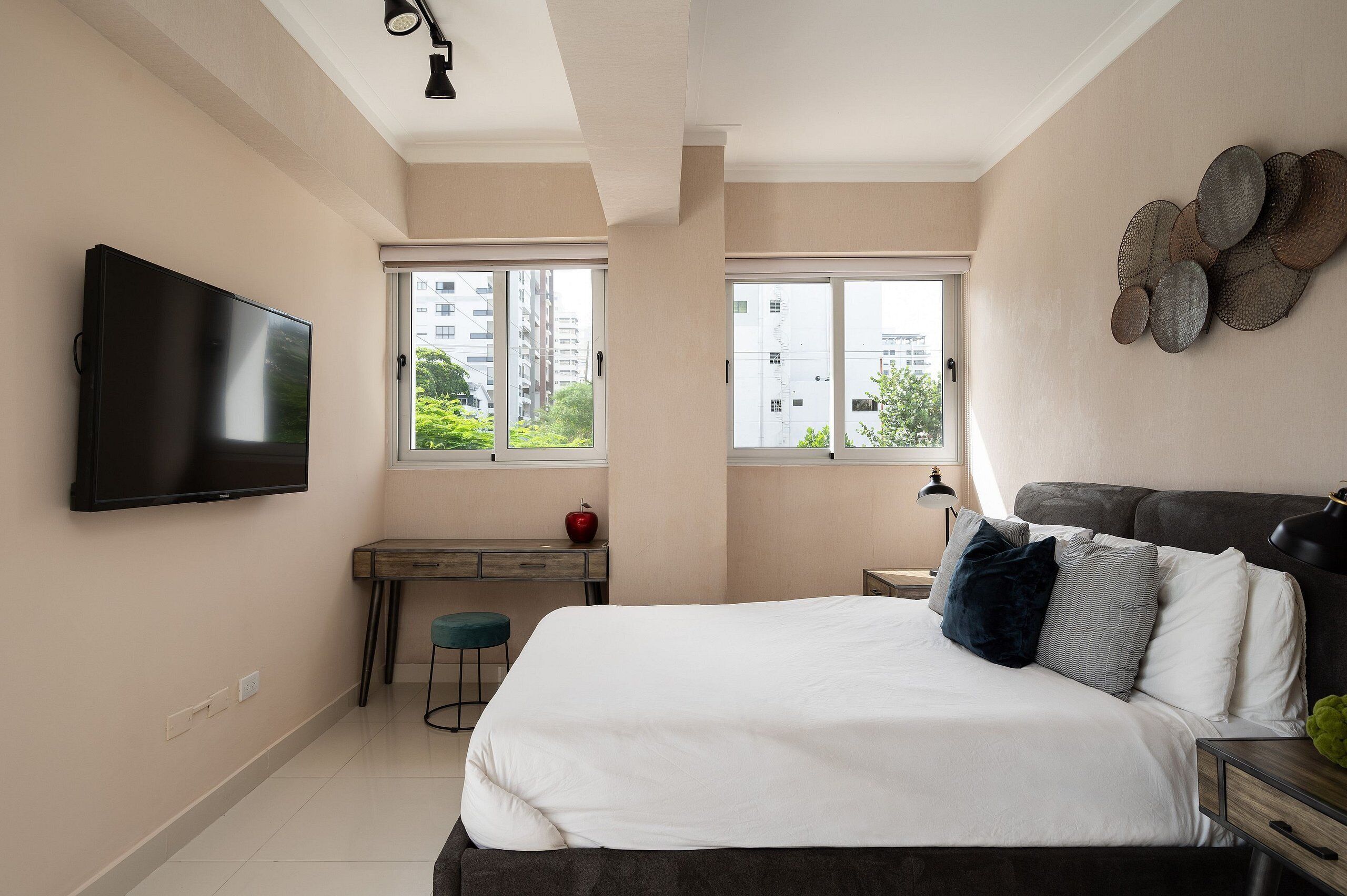 Apartamento superluxo, vista para a cidade | Cortinas blackout, ferros/tábuas de passar roupa, Wi-Fi de cortesia