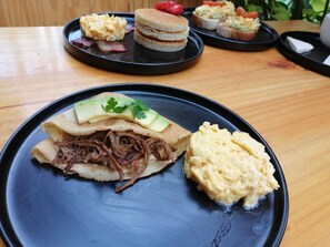 Pequeno-almoço inglês diário incluído 