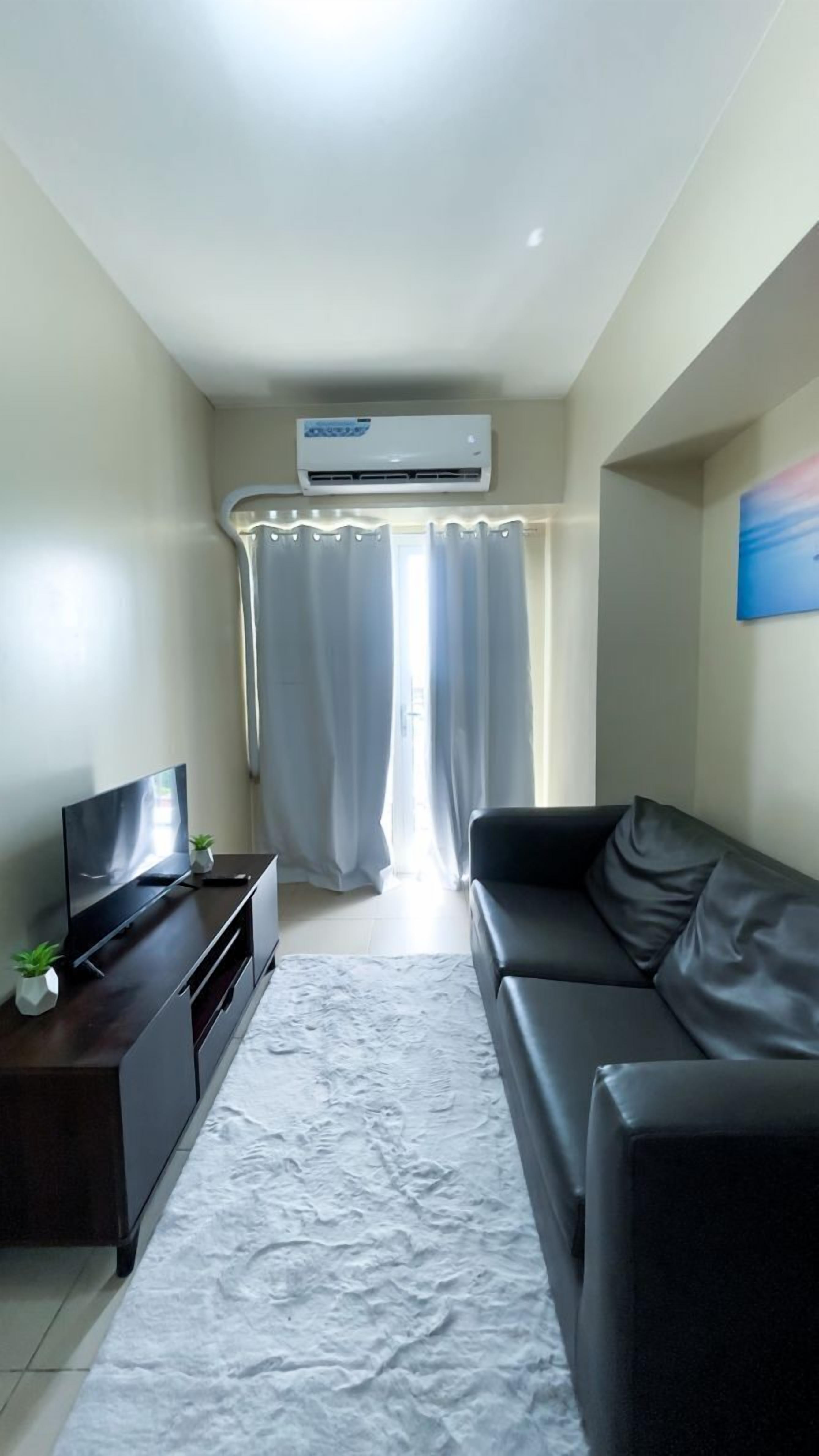 Quiet 1br Escape - Balcony, Wi-fi & Full Kitchen - Iloilo City