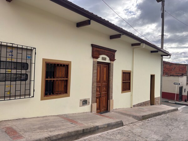 Hostal Boutique Loto De Belen - Bogota