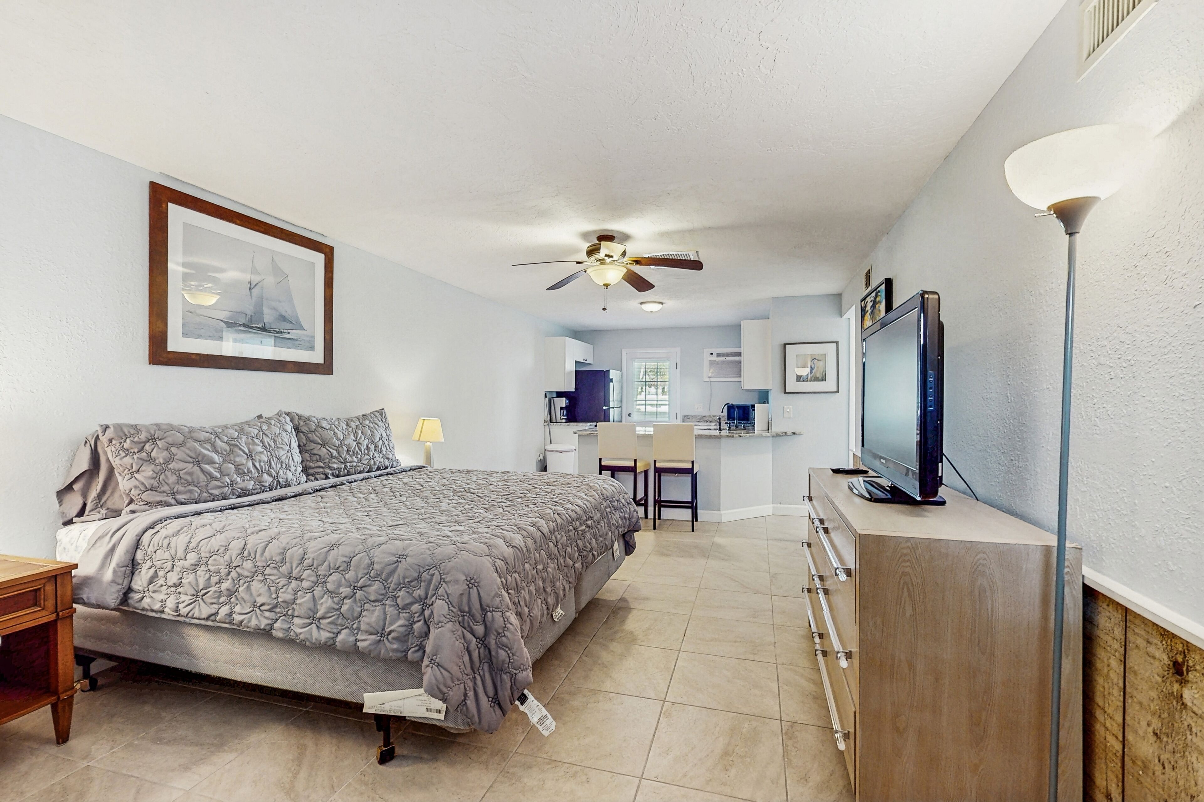 Dog-friendly Quadruplex W/snowbird Discounts And Private Beach Access - Manasota Key, FL