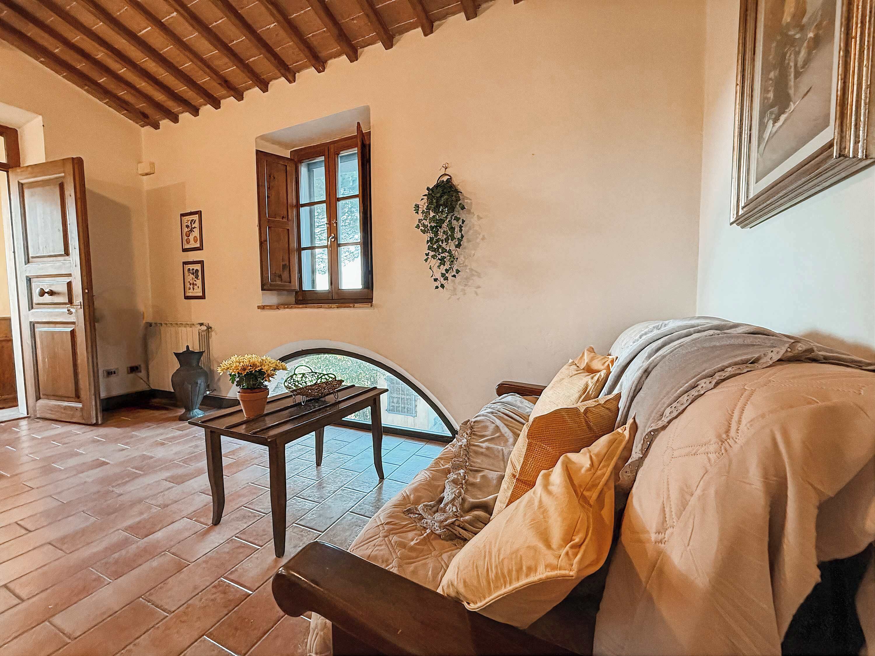 Spacious Apartment Villa In Tuscan Vineyard Estate - Poggibonsi