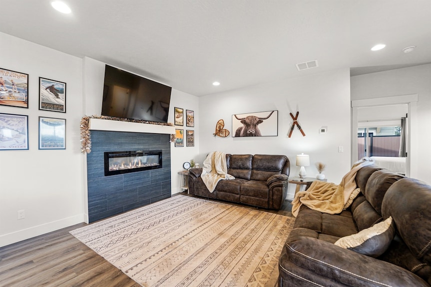 Cascade Retreat Near River | 3 Kings + Fireplace - Cascade, ID