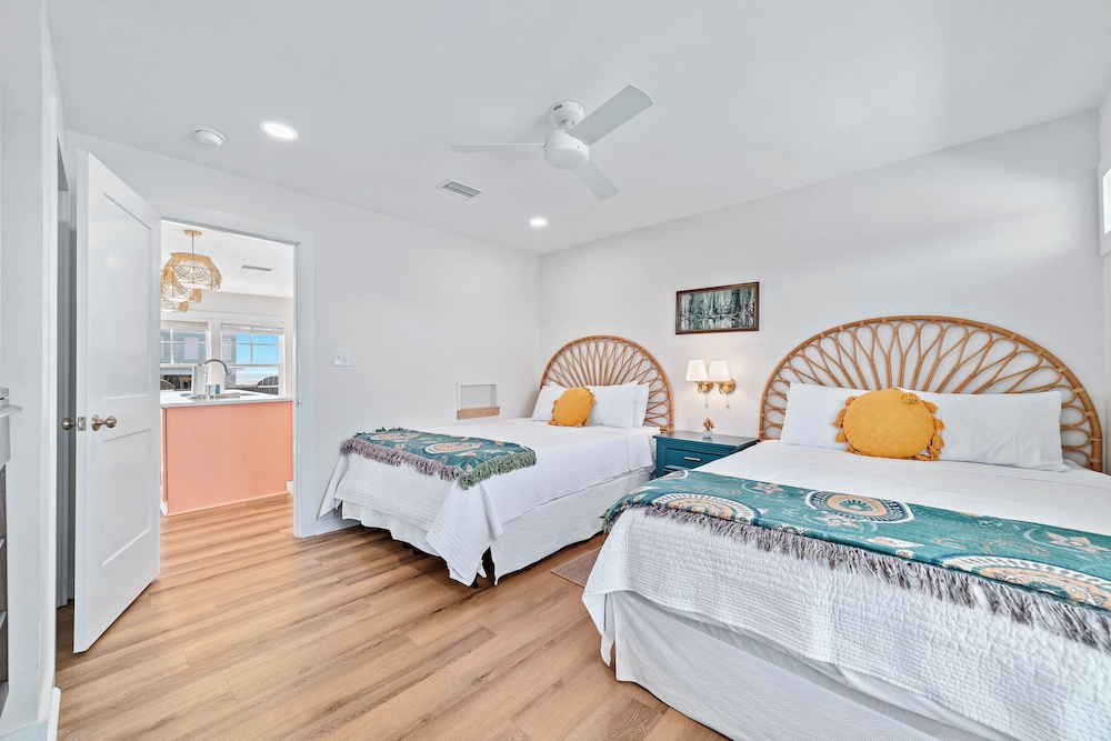 Almost Beachfront 2BR, Gulf View, Just Steps To Sand - Fort Morgan ...