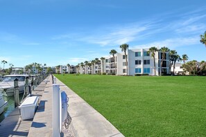 Relaxing 3rd floor Longboat Key condo with pool views - Beachbound ...