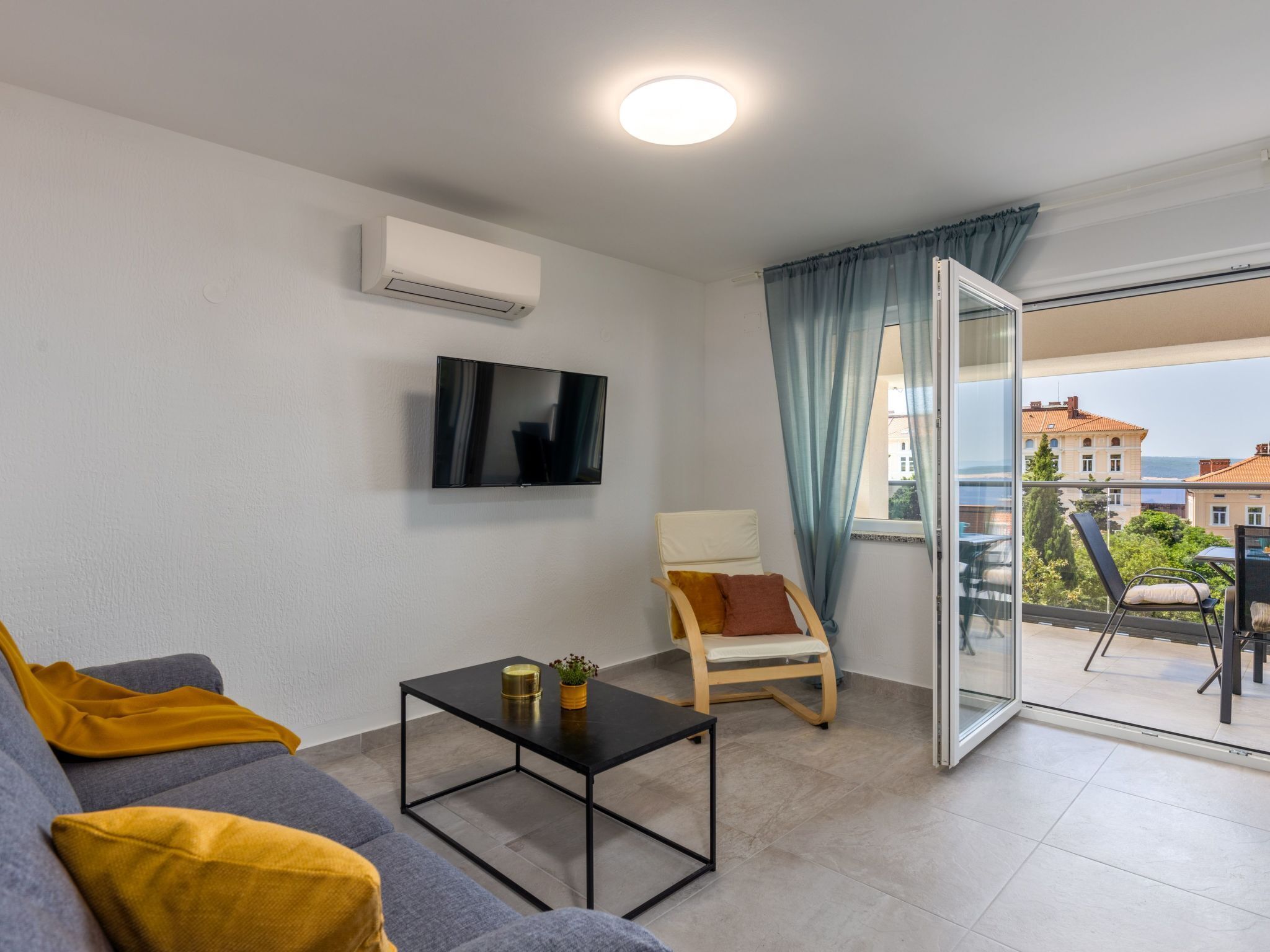 Modernes Apartment In Crikvenica Mit Gemeinschaftspool By Interhome - Crikvenica