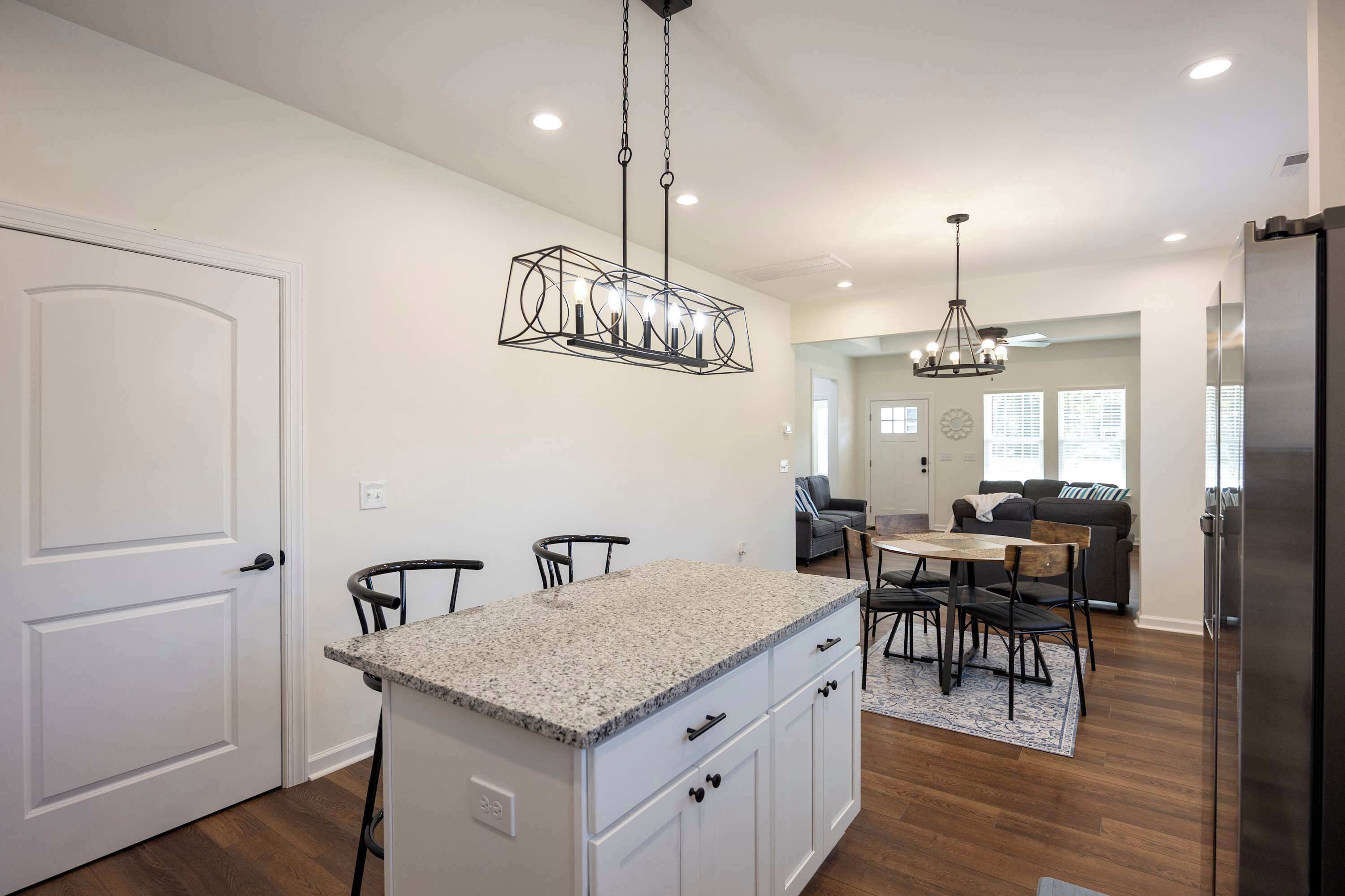 4 Min To Downtown | Car Rental Avail. | En-suite - Graham-Mebane Lake