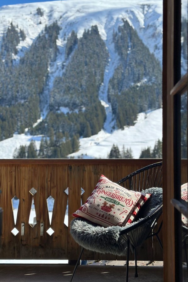 Blue Alpine Lodge by Interhome 口コミ、宿泊料金、写真 2026 - エクスペディア