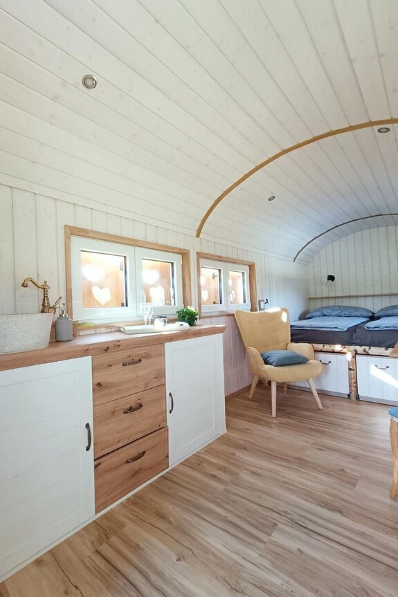 Zirkuswagen Vom Sommerhof By Interhome - Kanton Bern