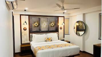 Secretária, secretária adequada para computadores portáteis