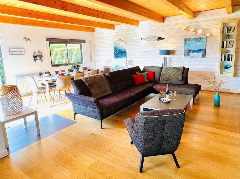 Große Villa Am Meer Mit Privatem Spa Bereich By Interhome - Plouescat