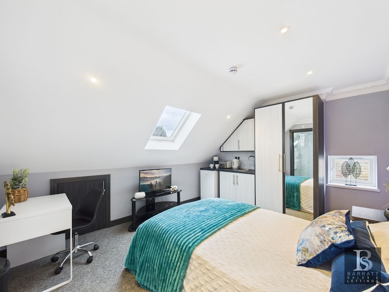 Luxury Room's With Ensuite And Kitchen, Parking In Slough Centre - 슬라우