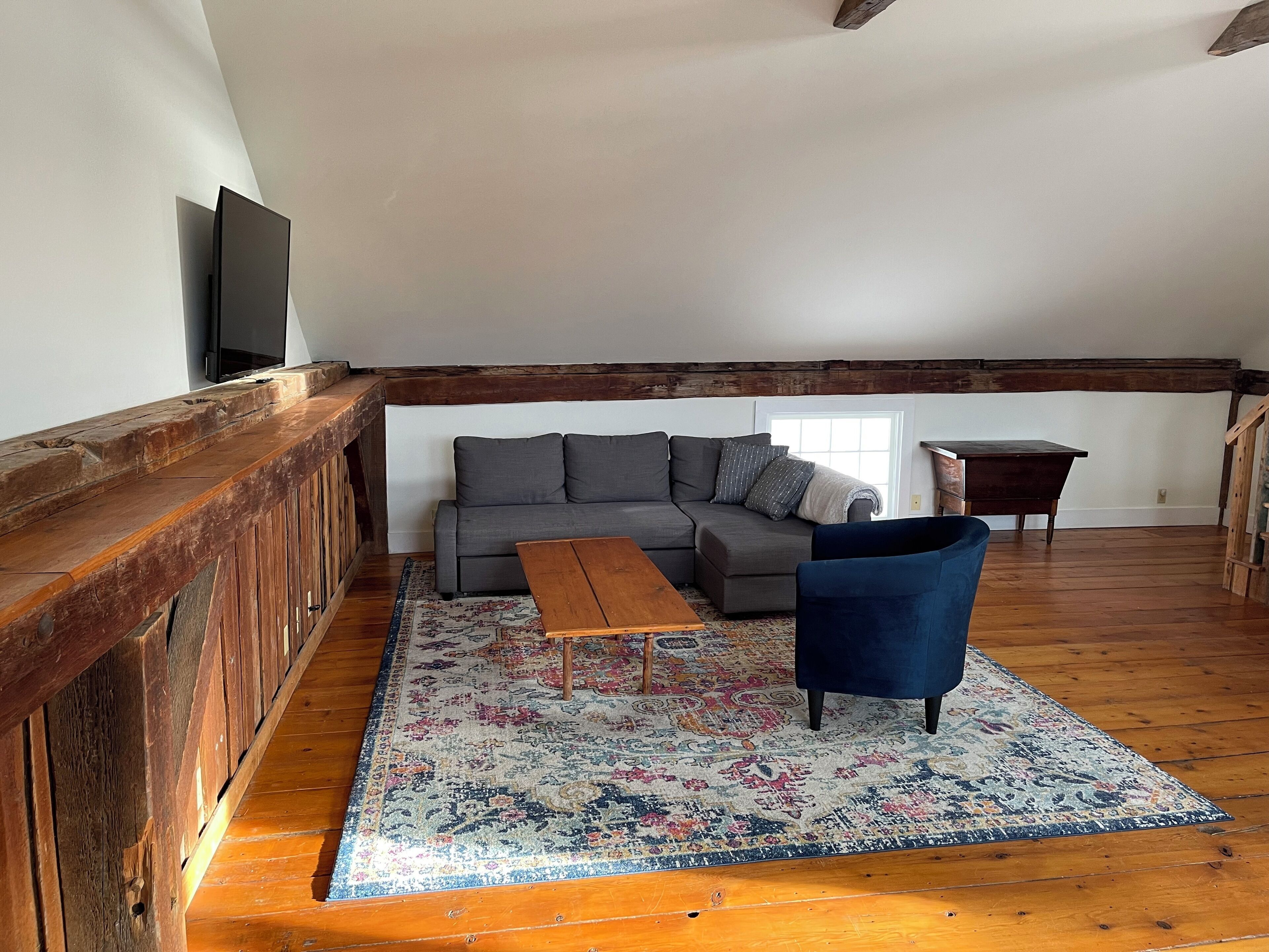 Historic Farmhouse Apartment In Stowe - Sheep & Llamas Too! - Stowe, VT