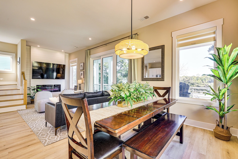 Walk To Water & Greenway! Luxe Carolina Beach Home - Carolina Beach, NC