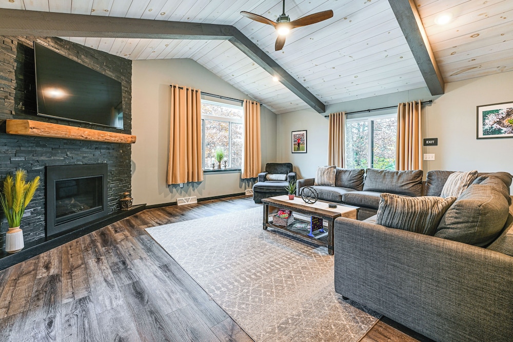 3 Mi To Sand Valley: Golf Retreat By The Beach! - Wisconsin