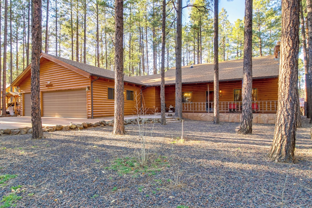 31 Mi To Sunrise Resort! Multi-level Family Home - Arizona