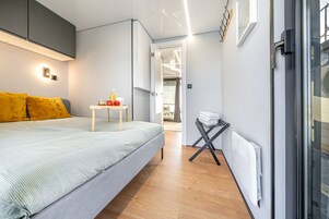 Casa Móvel de Luxo, vista para o mar | Secretária, secretária adequada para computadores portáteis 