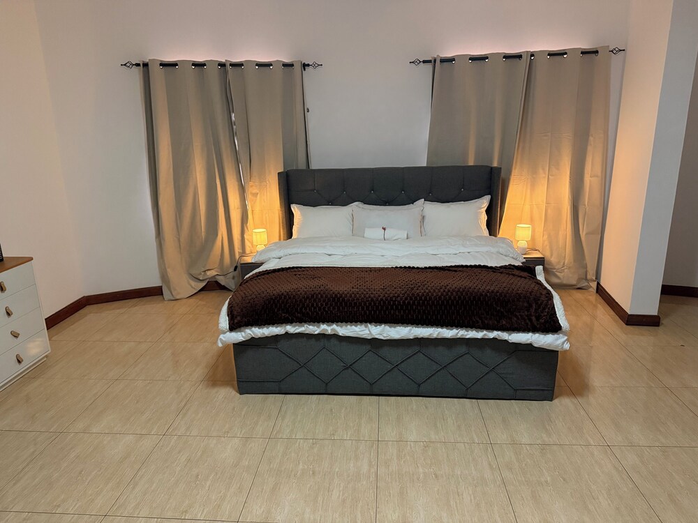 Charming 3-bedroom apartment in amazing Trasacco with AC - Adenta ...