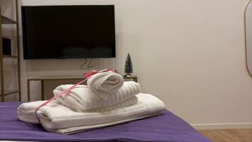 Cofres nos quartos, escrivaninha, Wi-Fi de cortesia