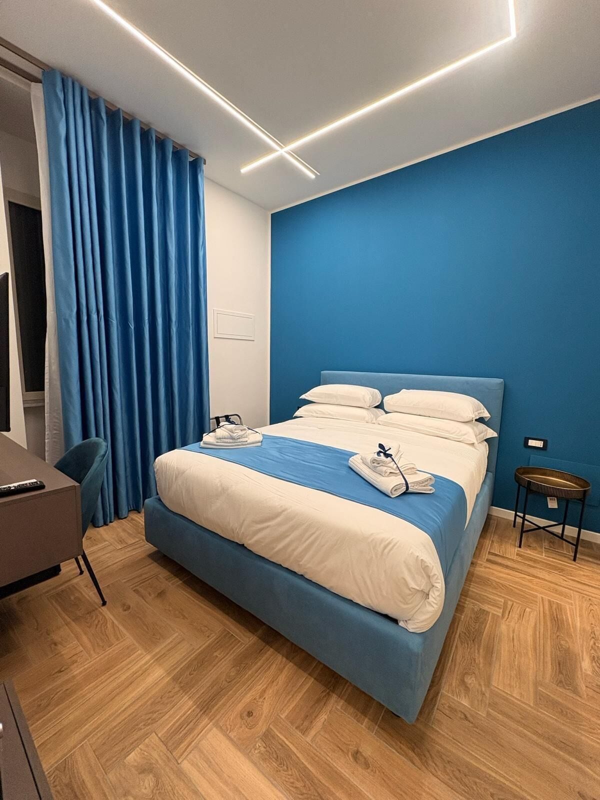 Quarto Básico | Cofre no quarto, secretária, Wi-fi grátis 