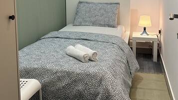 Quarto Individual Económico | Ferro/tábua de engomar, Wi-fi grátis