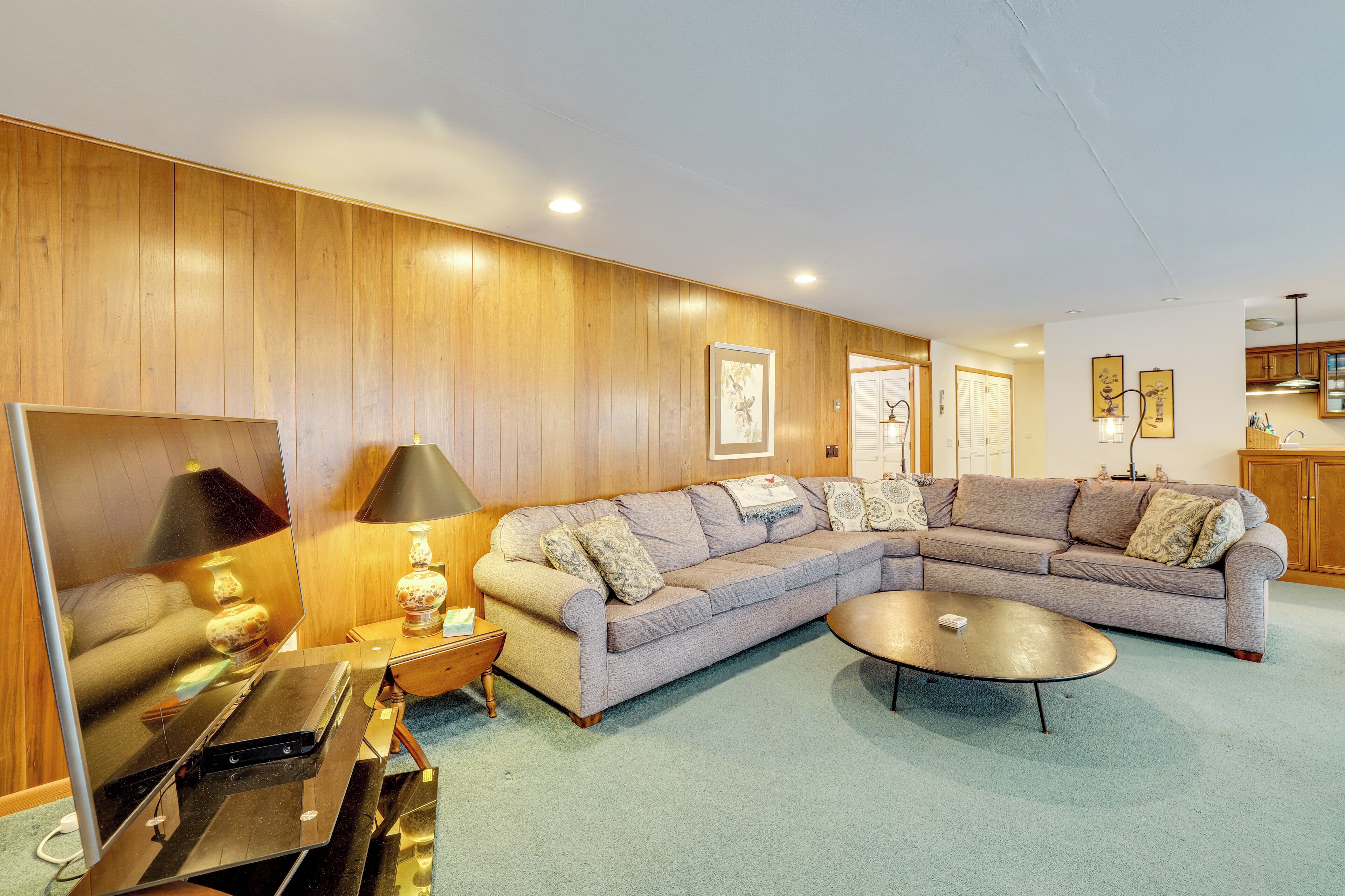 ~ 4,000 Sq Ft Cabin On Glen Lake: Deck & Views! - Glen Arbor, MI