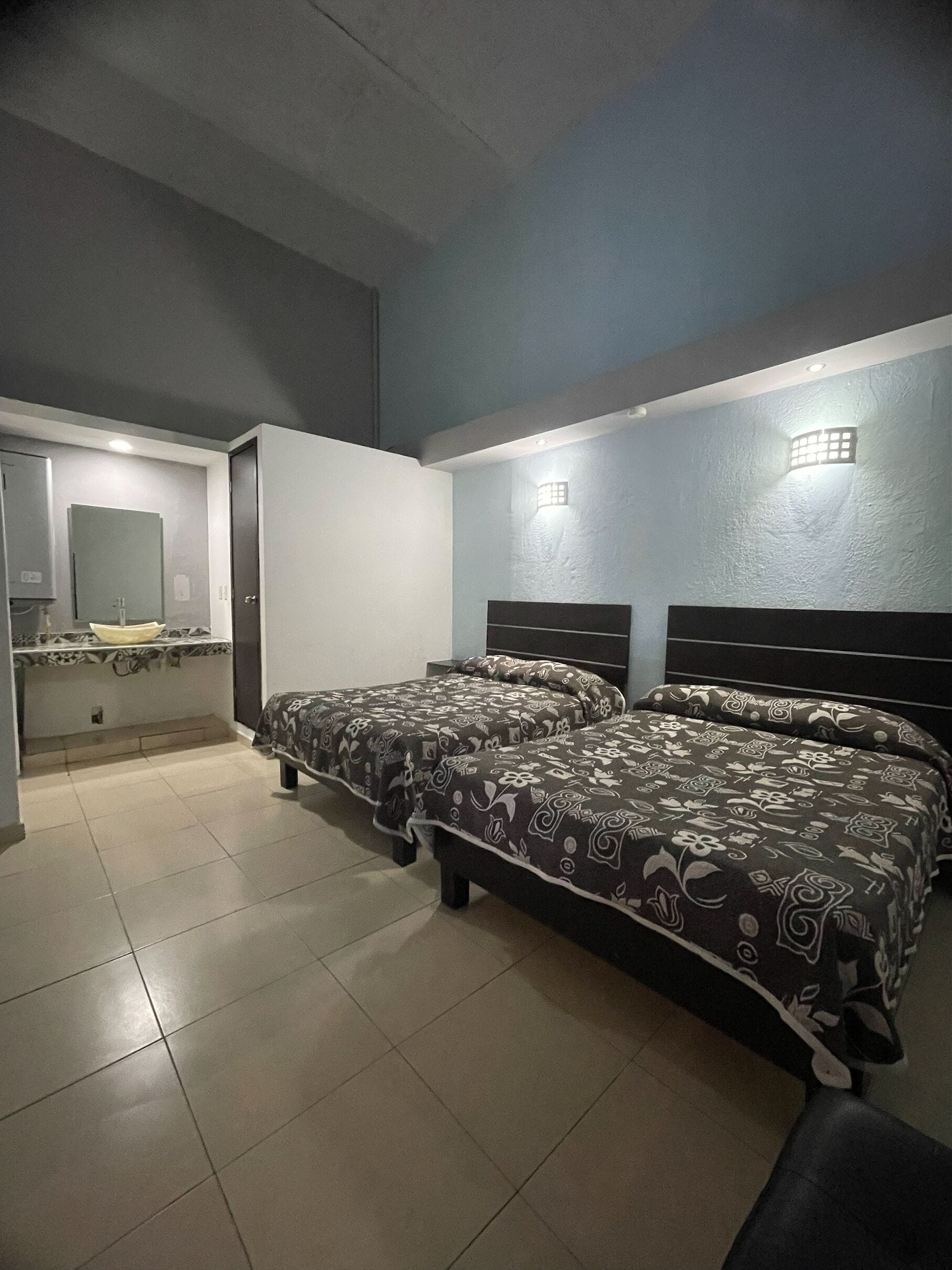 Quarto quádruplo básico | Wi-Fi de cortesia