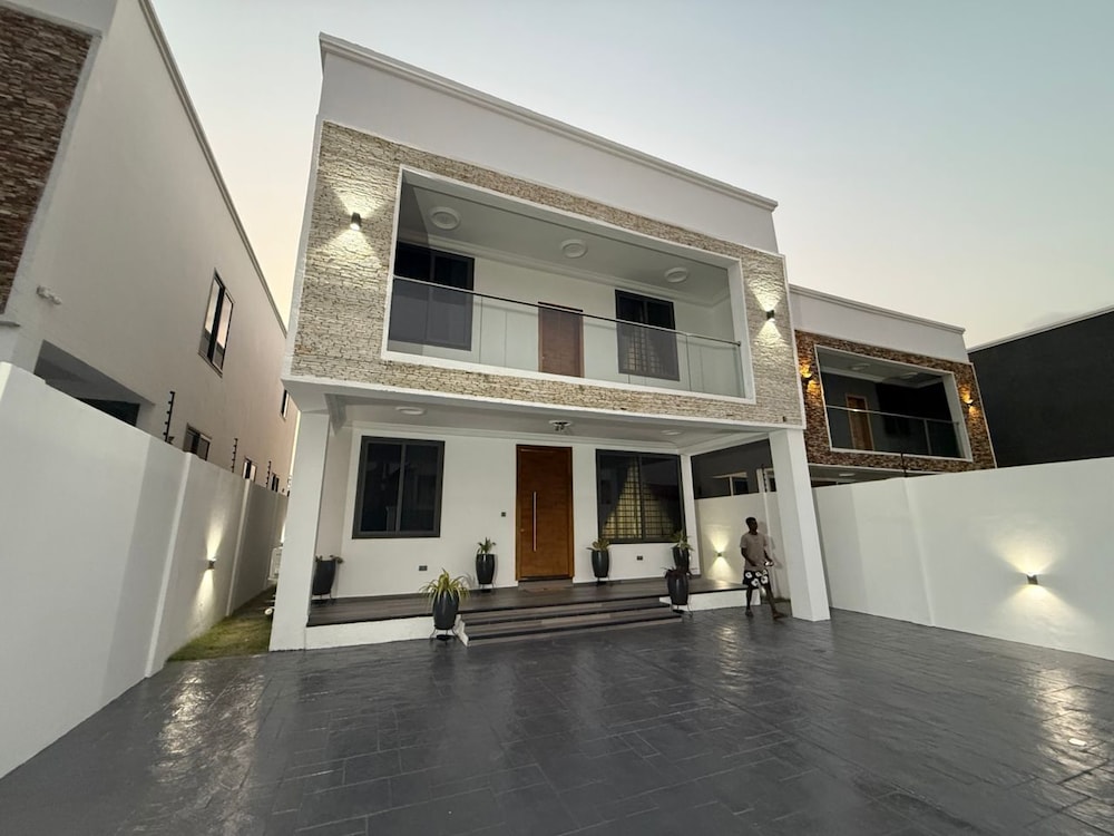 Fransons Homes - Accra