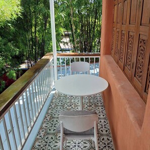 Tim & T Studio Art of living Reviews, Deals & Photos 2026 - Expedia