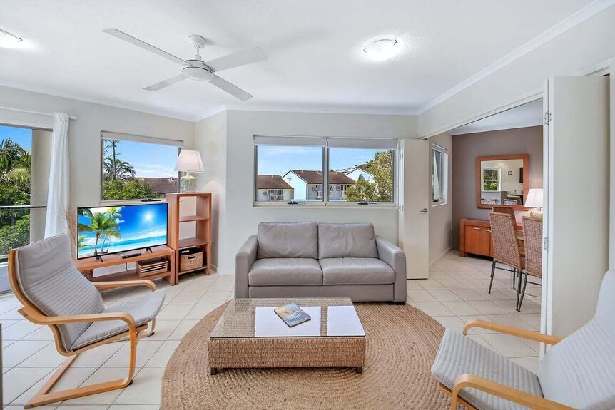 Coolum Terrace Retreat Beach, Cafes, Shops - Coolum Beach