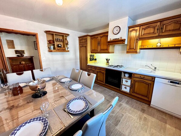 Garden flat with Wi-Fi, terraces near ski slopes Reviews, Deals ...