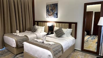 Quarto Duplo ou Twin Deluxe, Vista para a cidade | Lençóis de algodão egípcio, roupa de alta qualidade, edredões de penas