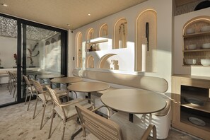 Pequeno-almoço continental diário incluído