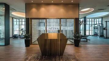 Suite Familiar, 3 quartos, acesso ao Club Lounge, Vista para a cidade | Lençóis de algodão egípcio, roupa de alta qualidade, edredões de penas