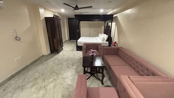 Suíte lua de mel | Escrivaninha, espaço de trabalho para notebook, Wi-Fi de cortesia