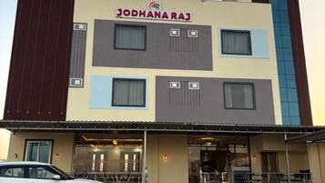 Fachada da propriedade