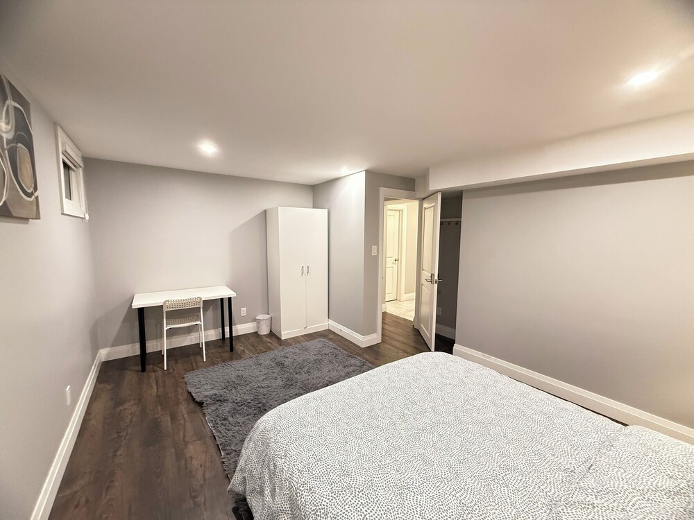 Luxury Walkout • 2 Bedrooms • Pool • Fireplace • In Erindale Reviews ...