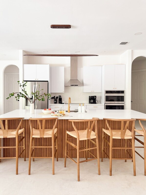 Luxury 6BR with Heated Pool Spa Pickleball Mini Golf / Naples Escape ...