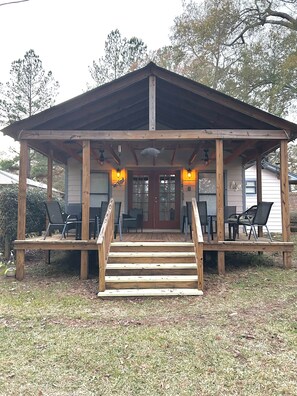 Bunkhouse near Lake Sam Rayburn-Pool, Boat Parking, Firepit, Covered ...