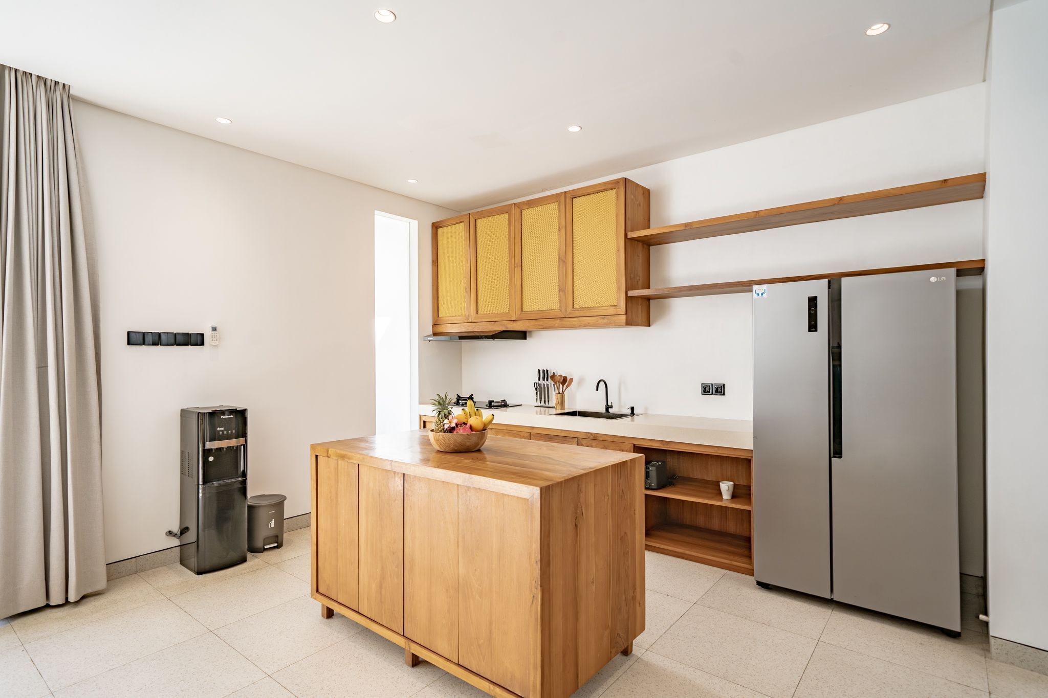 Villa Deluxe, 3 quartos, piscina privativa, vista para a piscina | Cozinha privada | Um frigorífico, um forno, uma placa de cozinha, uma chaleira elétrica 