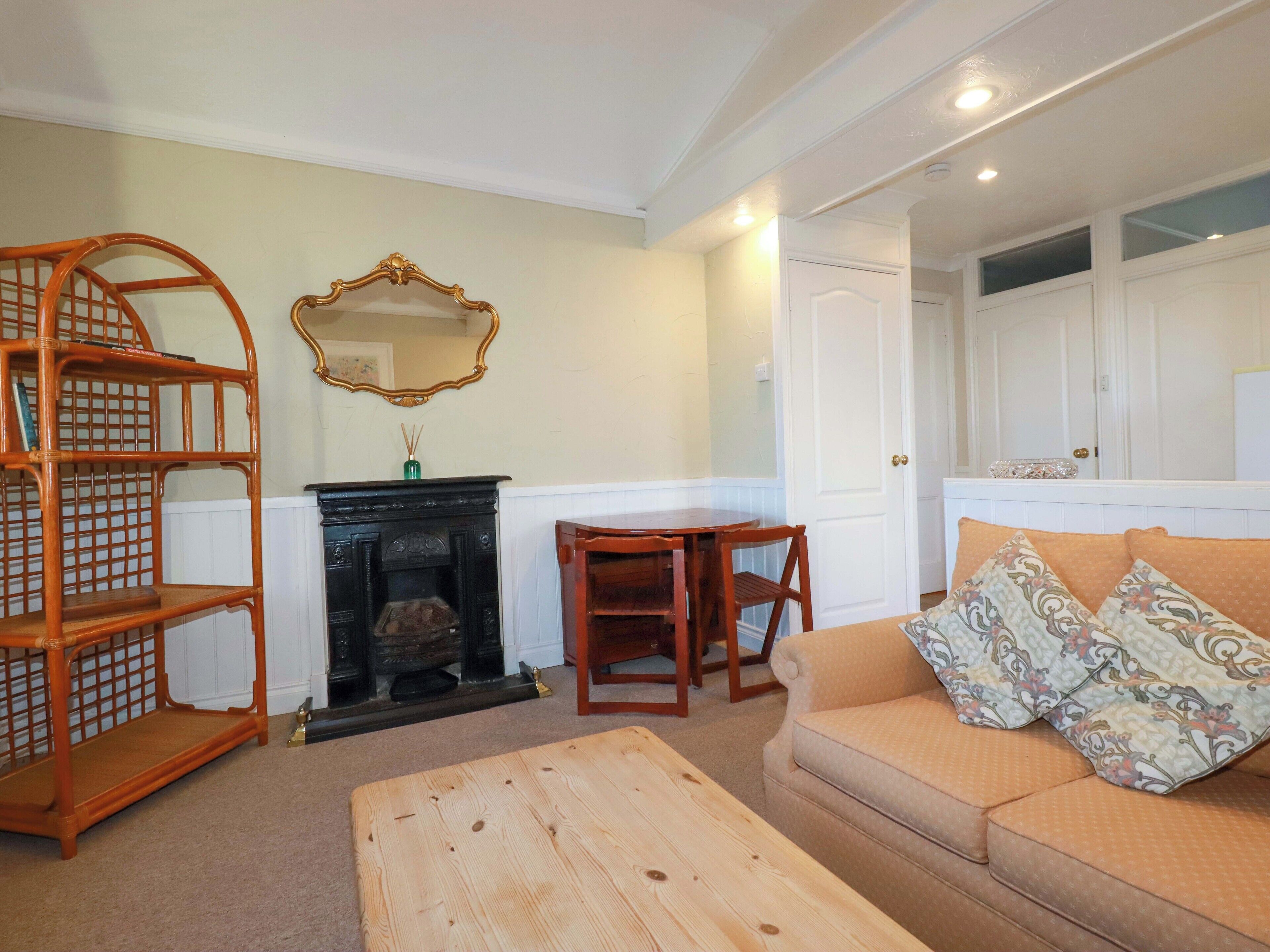 The Hayloft, Pet Friendly, Country Holiday Cottage In Falmouth - Falmouth