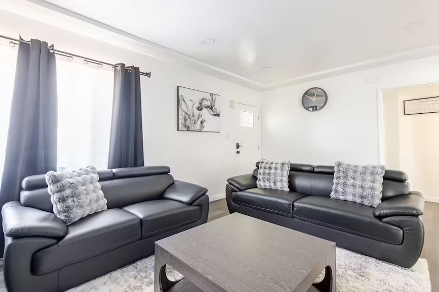 Modern 2br Home, Sofi, Lax, Parking, Fast Wifi - Compton, CA